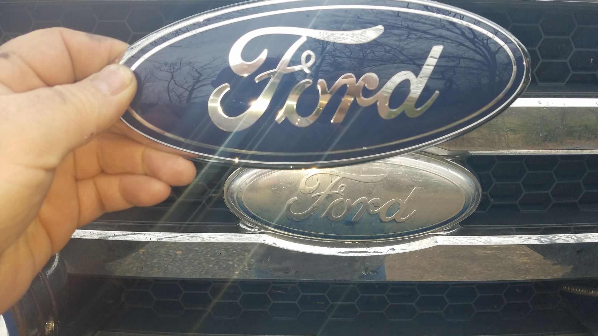 Front Grill & Tailgate Emblems - Ford Truck Enthusiasts Forums